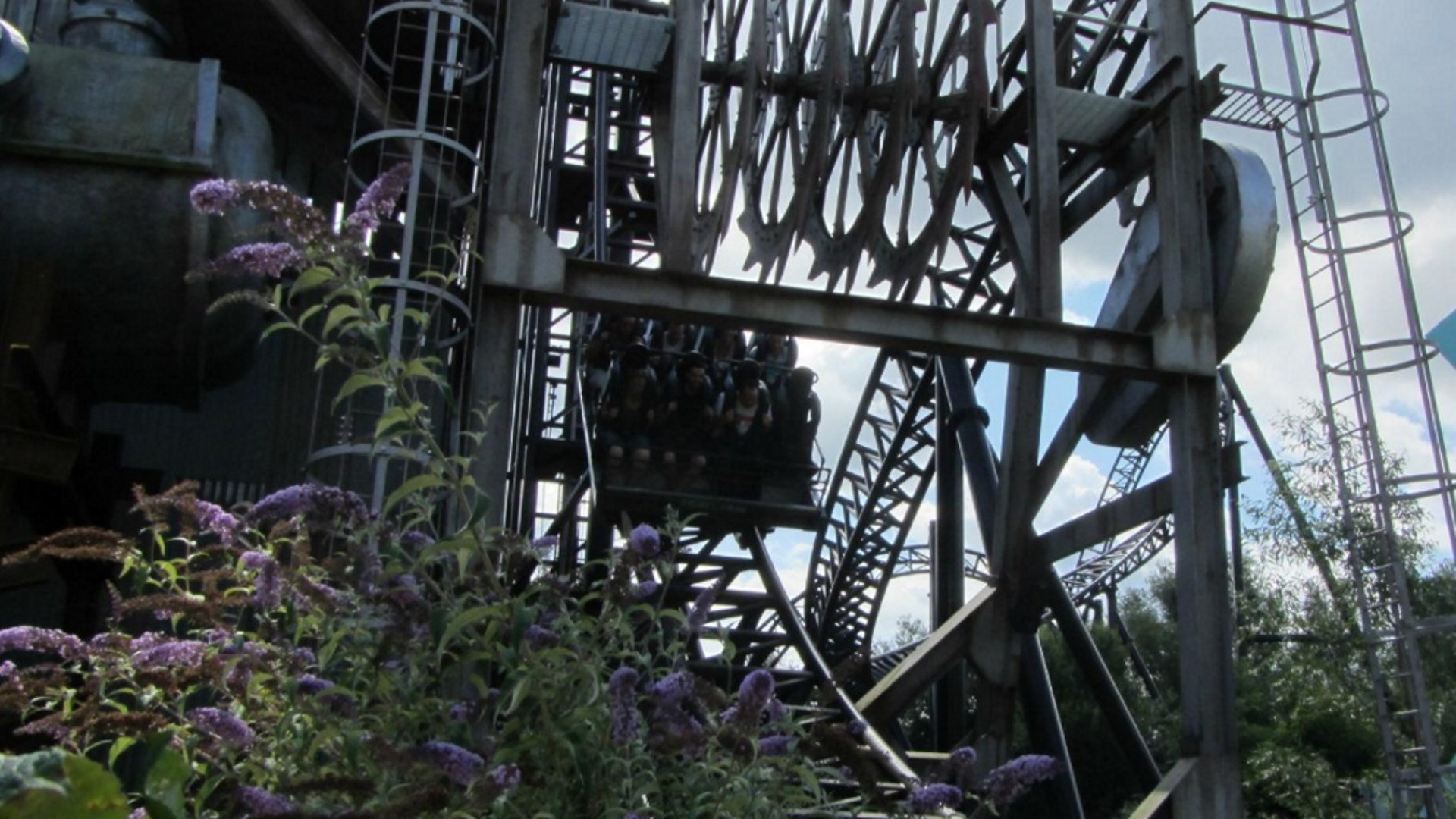 Saw - The Ride | Attractions Near Me