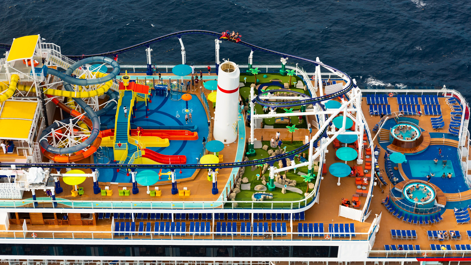 Enjoying Entertainment On Board A Cruise Ship: What To Expect ...