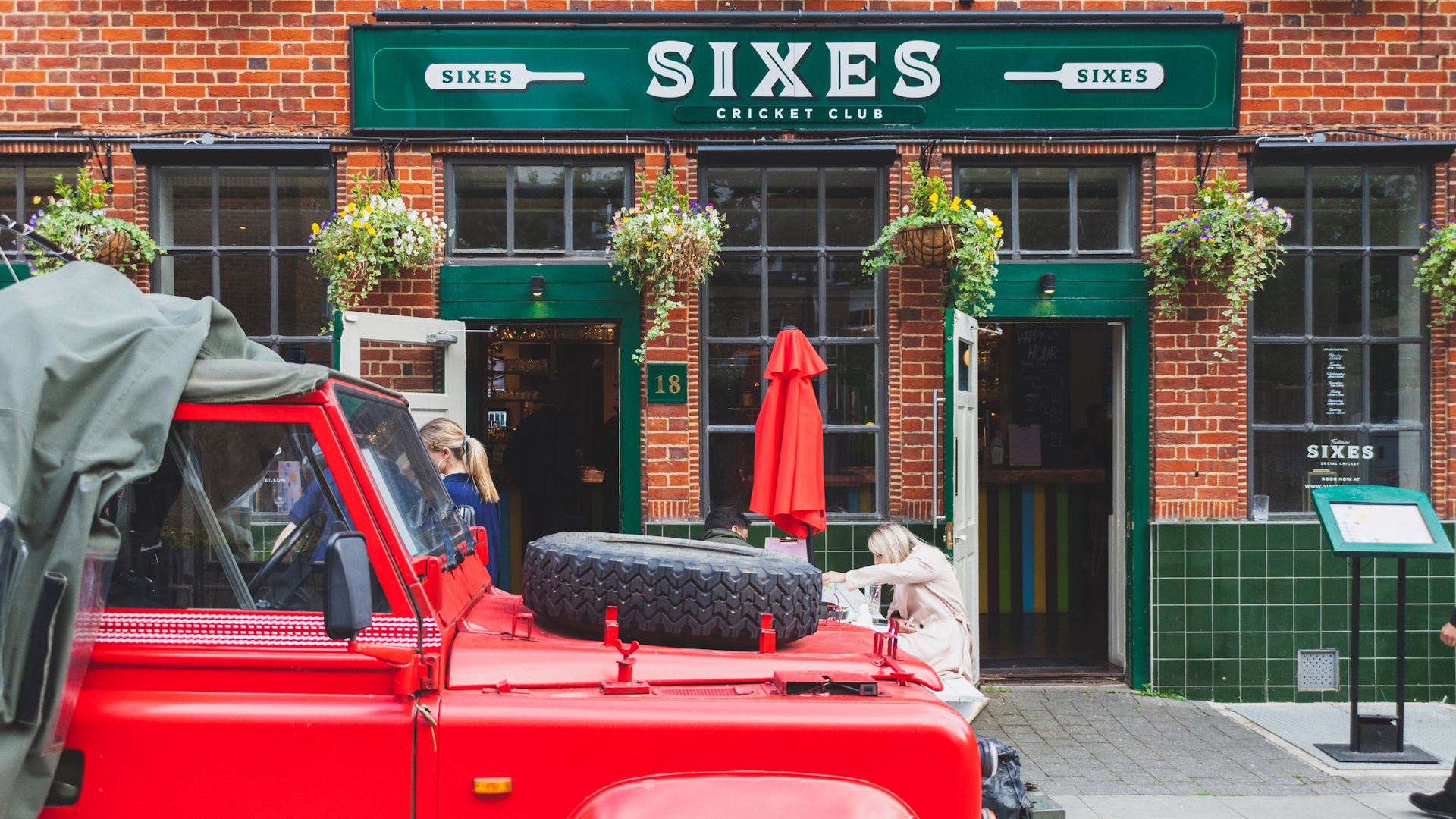 Sixes Social Cricket Shepherd’s Bush | Attractions Near Me